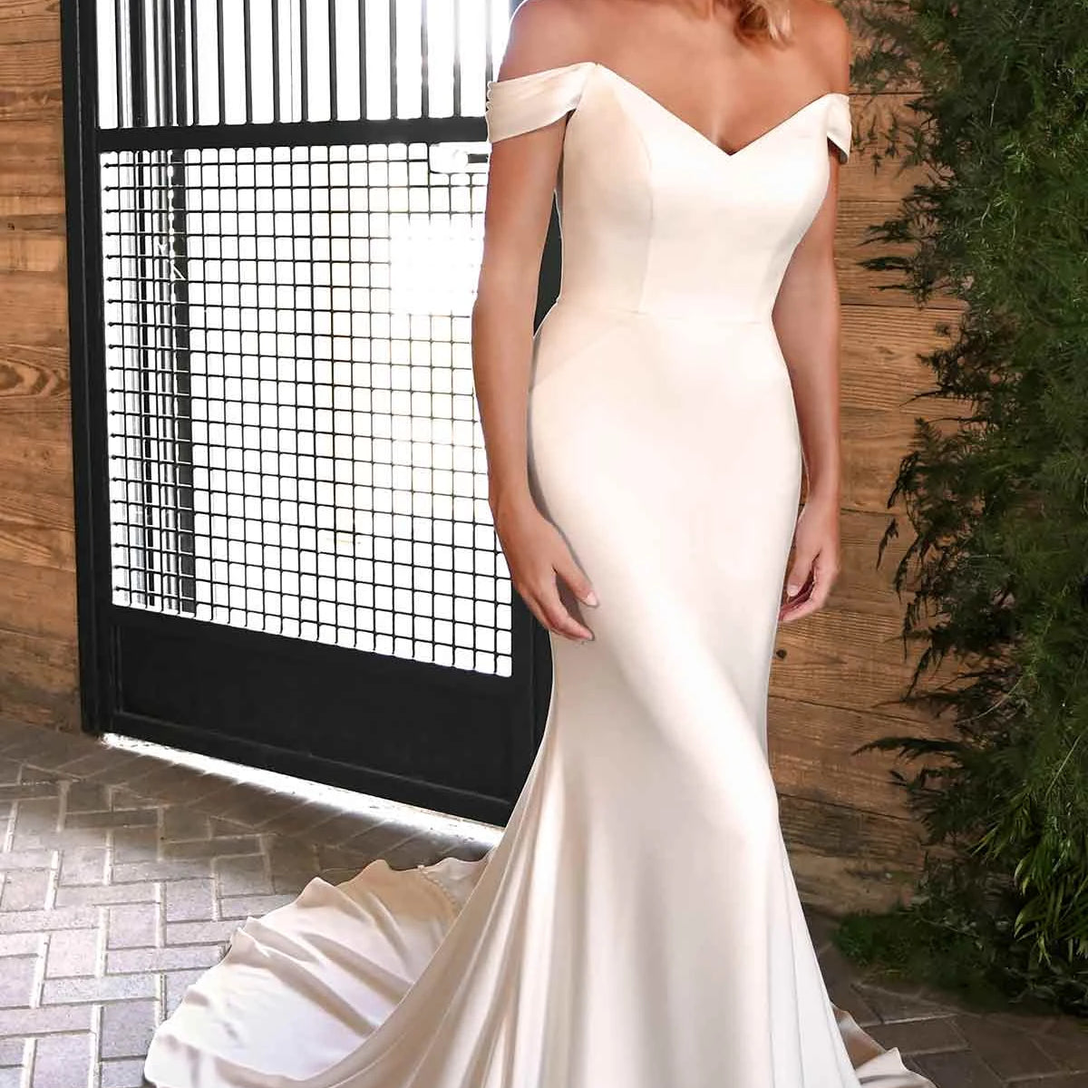 Essence of Australia D3457 | Moderne Bridal, Cork – The Moderne Bridal